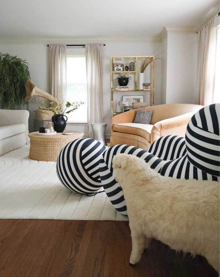 Tour Wayfair's Chicago Store (Decor Galore) | House Of Hipsters