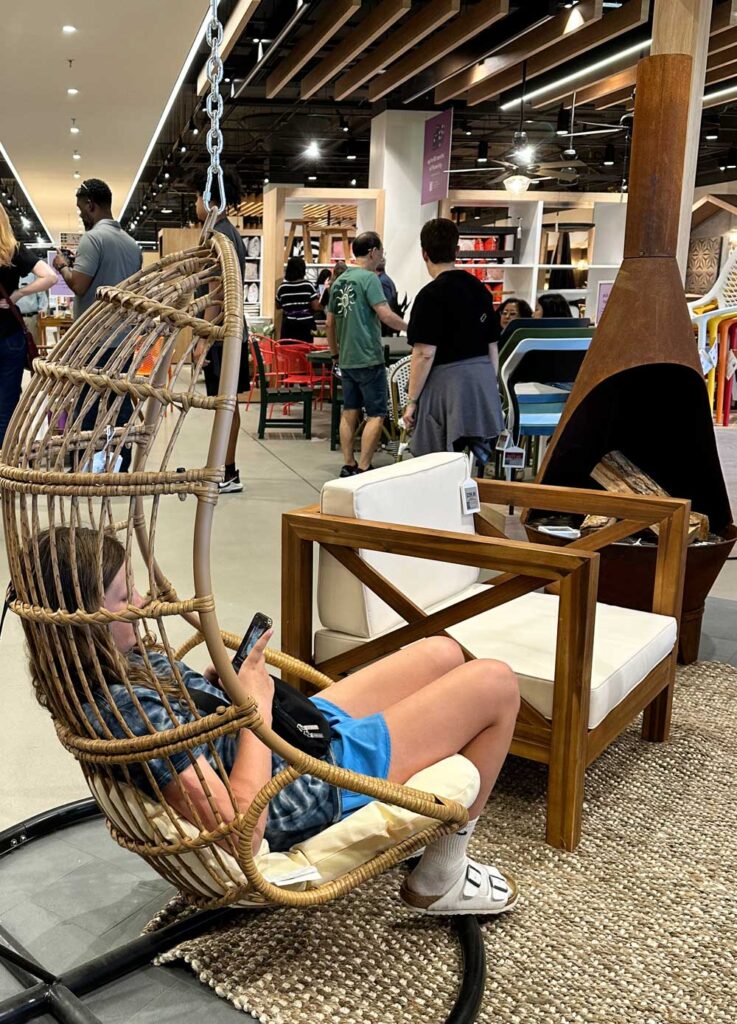 Tour Wayfair's Chicago Store (Decor Galore) | House Of Hipsters